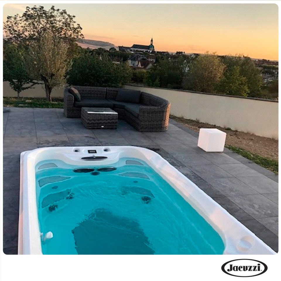 Home | Alkar Billiards | Billiards, Barstools and Hot Tubs